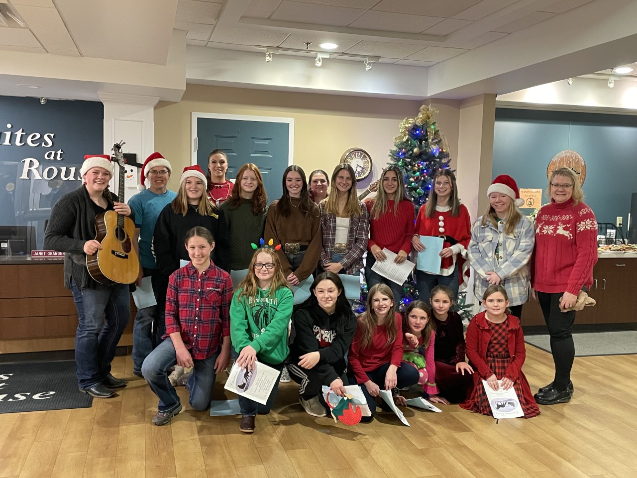 Spreading holiday cheer | News, Sports, Jobs - Times Observer